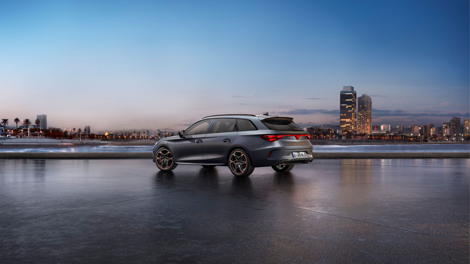 CUPRA Leon Sportstourer 1.5 e-HYBRID 204 hk DSG - Swedish Edition ...